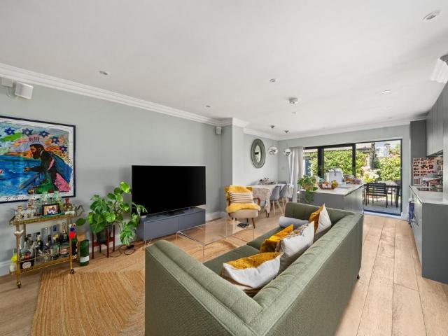 2 bedroom townhouse for sale