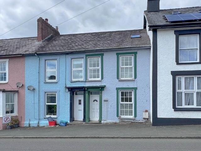 2 bedroom townhouse for sale