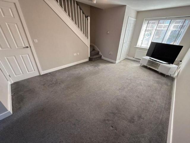 2 bedroom townhouse to rent