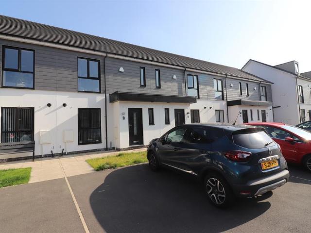 2 bedroom townhouse to rent