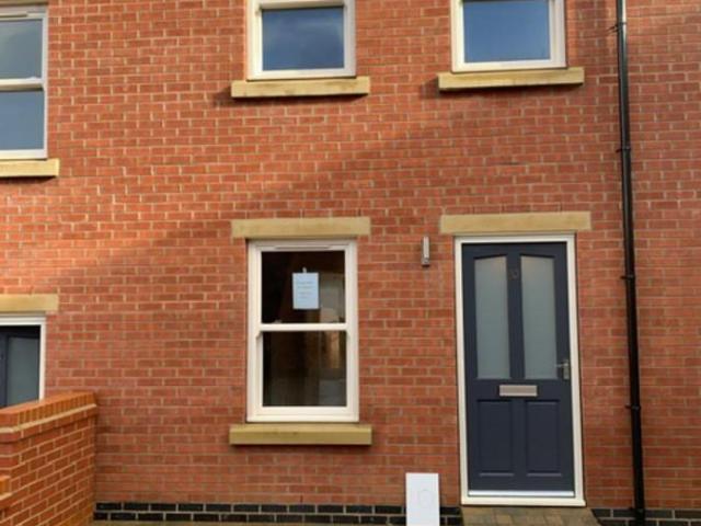 2 bedroom townhouse to rent