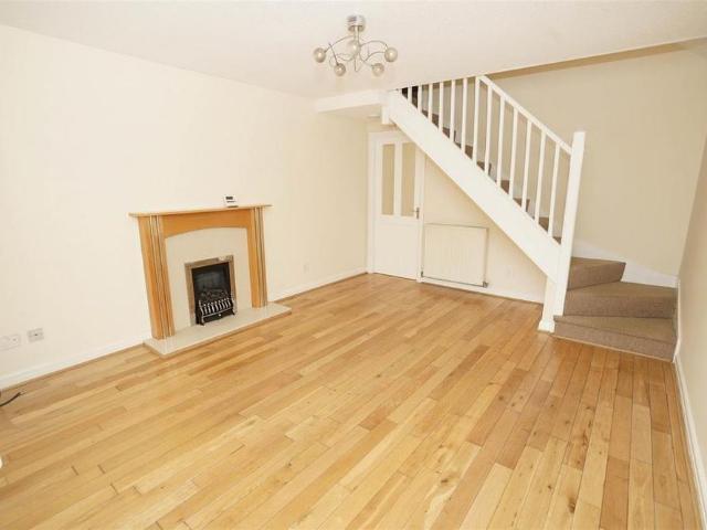 2 bedroom townhouse to rent