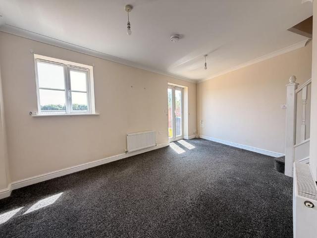 2 bedroom townhouse to rent
