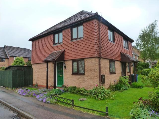 2 bedroom townhouse to rent