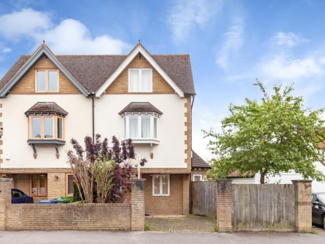 2 bedroom townhouse to rent