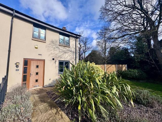 2 bedroom townhouse to rent