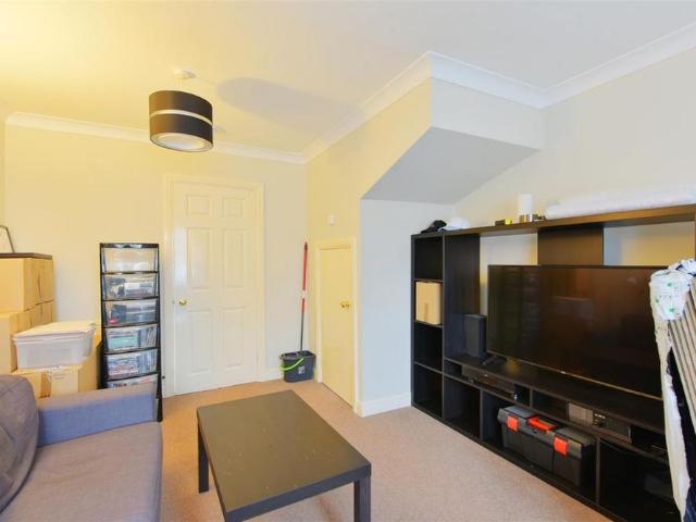 2 bedroom townhouse to rent