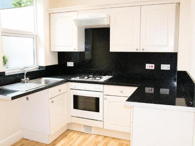 2 bedroom townhouse to rent