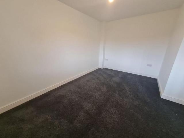 2 bedroom townhouse to rent