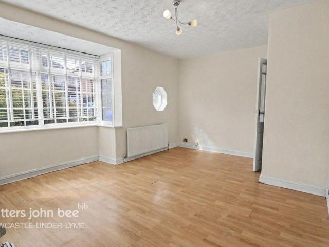 2 bedroom townhouse to rent