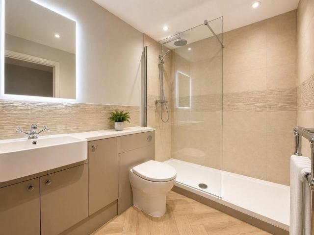 2 bedroom townhouse to rent