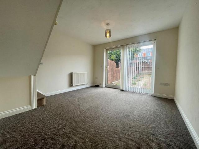 2 bedroom townhouse to rent