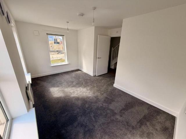 2 bedroom townhouse to rent