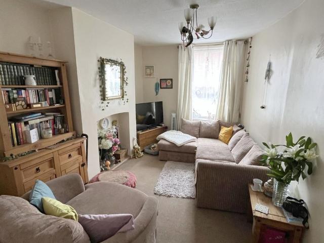 2 bedroom townhouse to rent