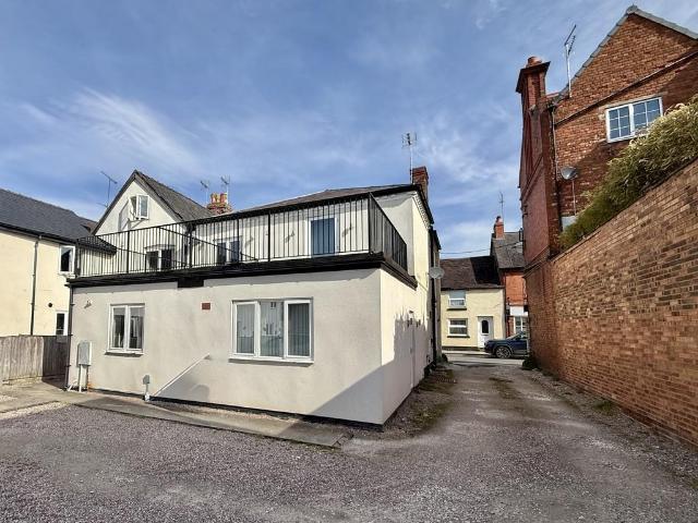 2 bedroom townhouse to rent