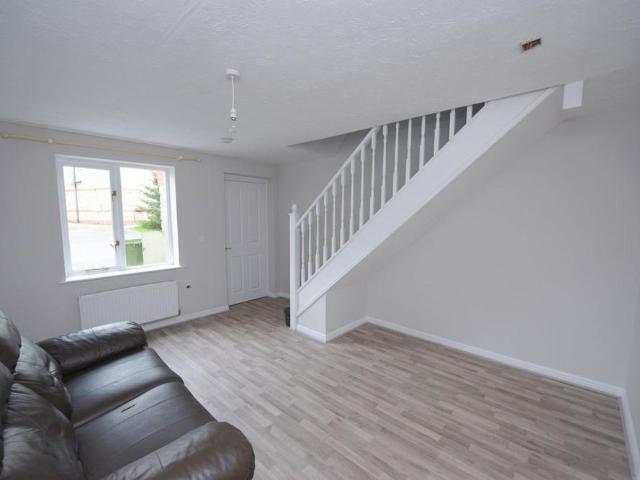 2 bedroom townhouse to rent