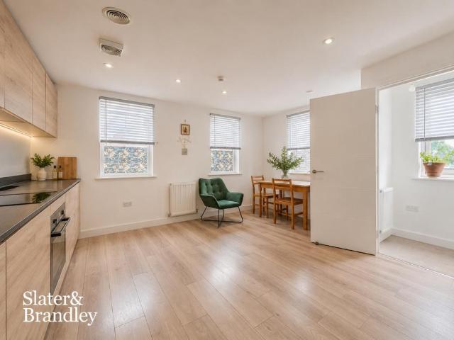 2 bedroom townhouse to rent