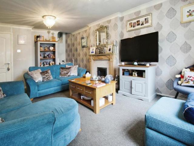 2 bedroom townhouse to rent