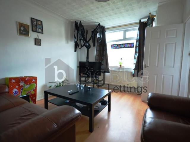 2 bedroom townhouse to rent