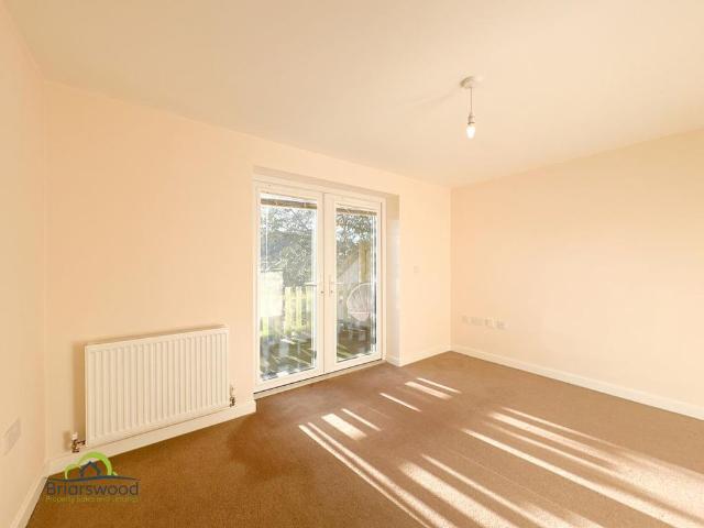 2 bedroom townhouse to rent