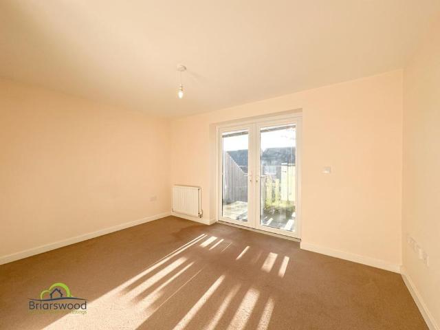 2 bedroom townhouse to rent