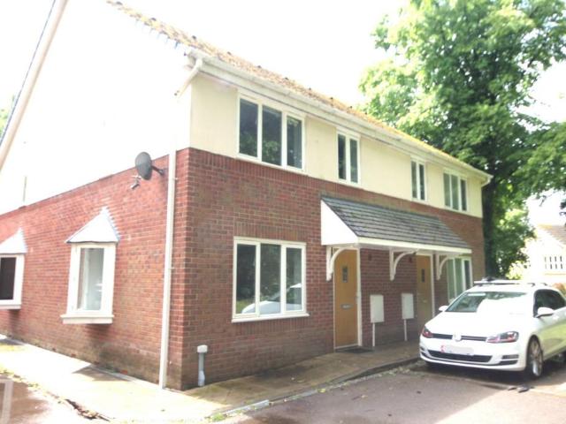 2 bedroom townhouse to rent