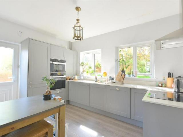 2 bedroom townhouse to rent