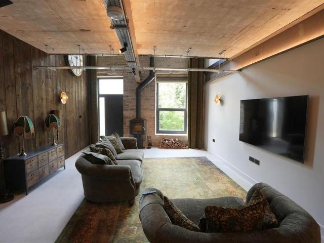 2 bedroom townhouse to rent