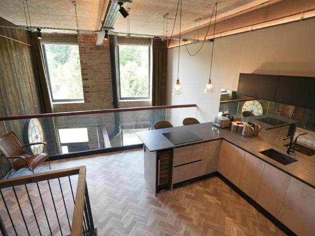 2 bedroom townhouse to rent