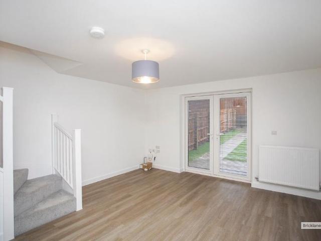 2 bedroom townhouse to rent
