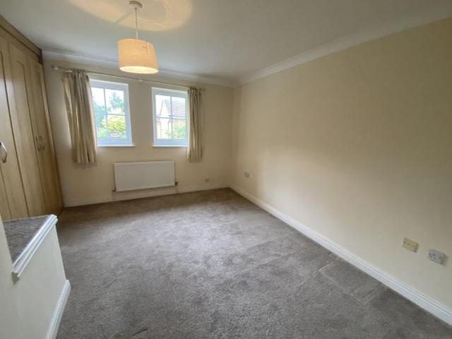 2 bedroom townhouse to rent