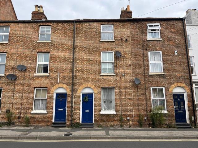 2 bedroom townhouse to rent