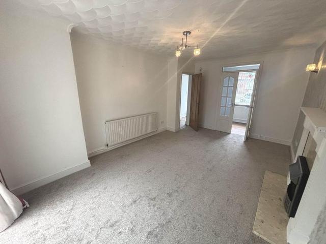 2 bedroom townhouse to rent
