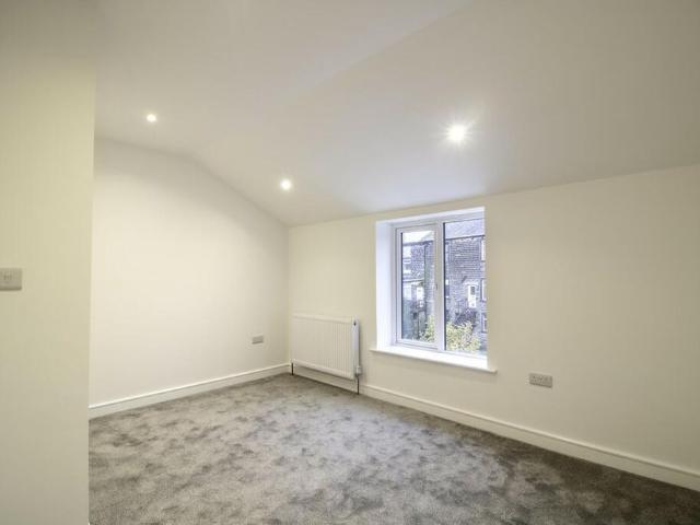 2 bedroom townhouse to rent