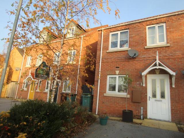 2 bedroom townhouse to rent