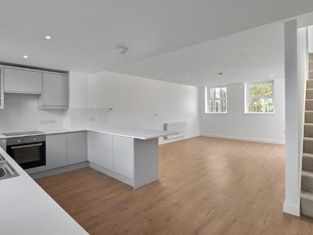 2 bedroom townhouse to rent