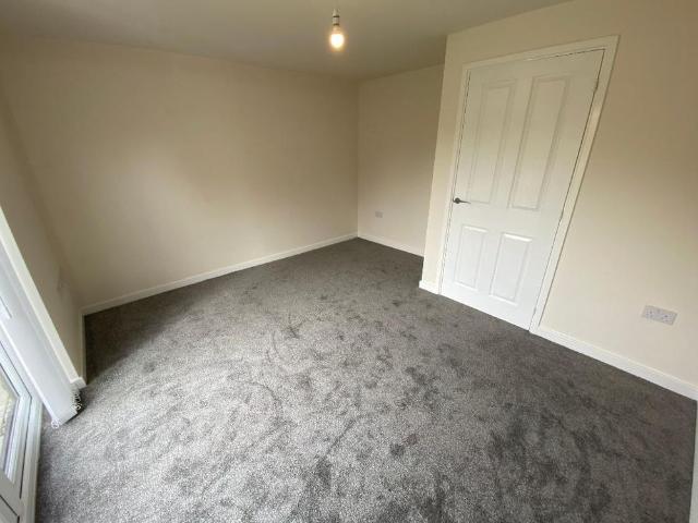 2 bedroom townhouse to rent