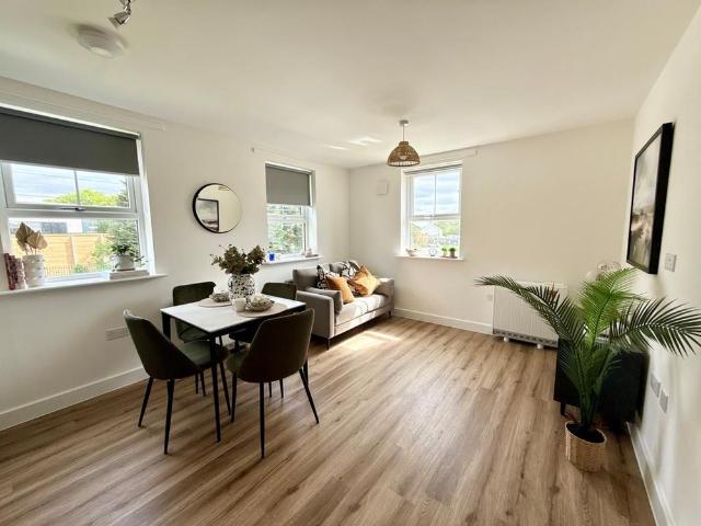 2 bedroom townhouse to rent