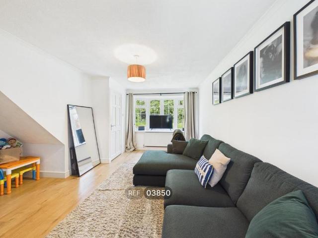 2 bedroom townhouse to rent