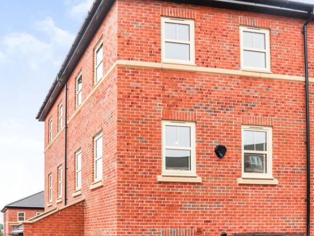 2 bedroom townhouse to rent