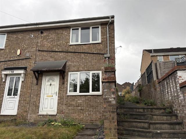 2 bedroom townhouse to rent