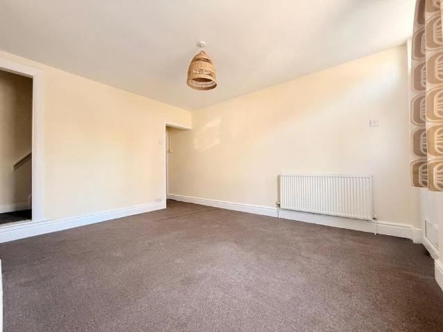 2 bedroom townhouse to rent