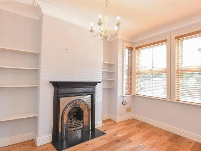 2 bedroom townhouse to rent