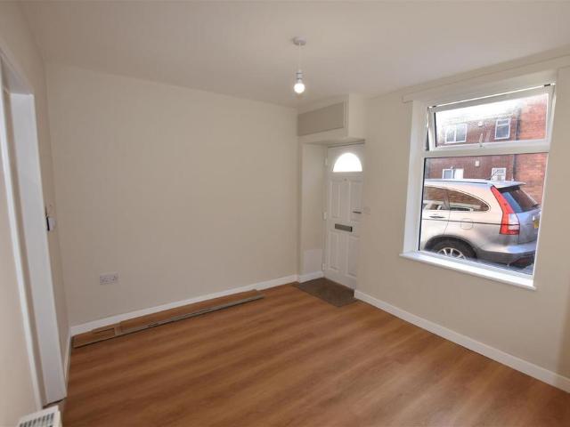 2 bedroom townhouse to rent