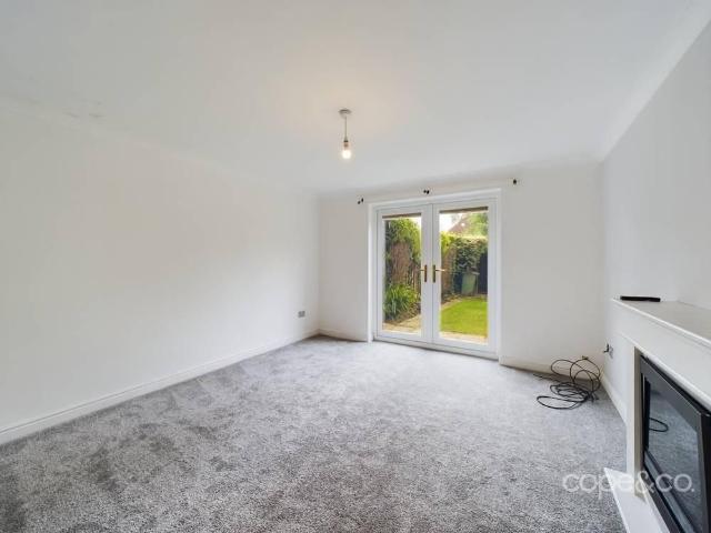 2 bedroom townhouse to rent