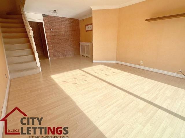 2 bedroom townhouse to rent