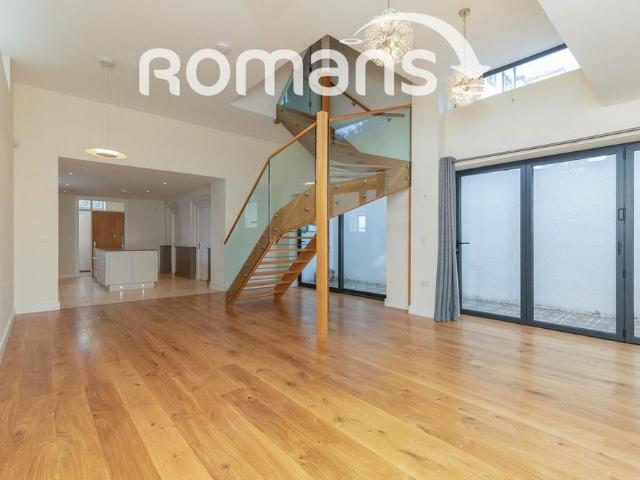 2 bedroom townhouse to rent