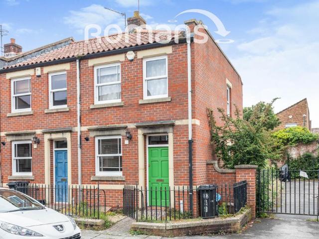 2 bedroom townhouse to rent