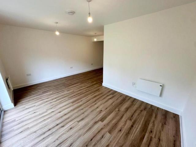 2 bedroom townhouse to rent