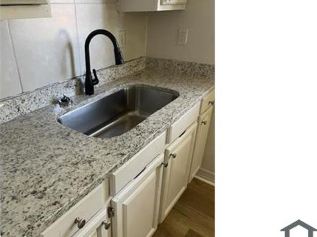 2 Bedroom Townhouse 1570 Mcconihe St in Jacksonville, FL 32209 | AffordableHousing. Com